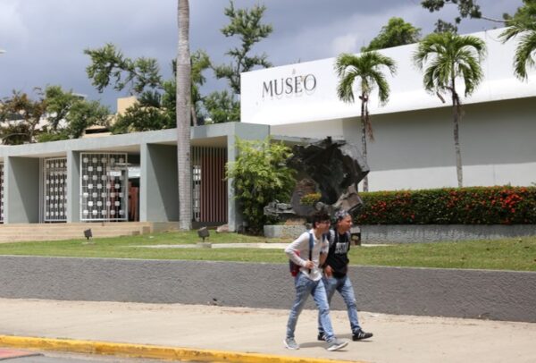 Universidad de Puerto Rico – Los que saben estudian en la UPR