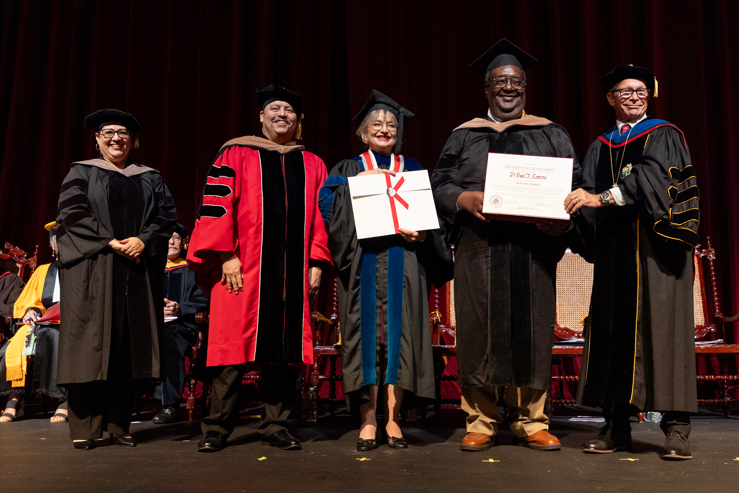 Reconocen la trayectoria de cuatro académicos de la UPR durante Distinciones Académicas 2025 ...