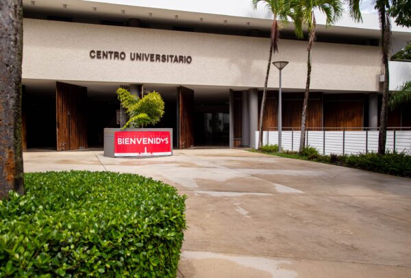 Universidad de Puerto Rico – Los que saben estudian en la UPR